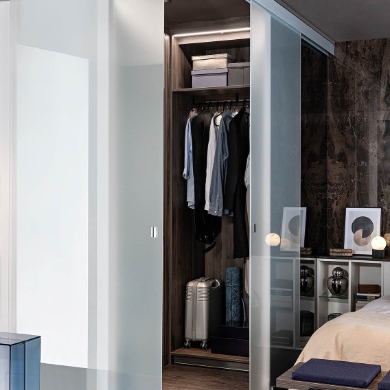 Dressing haut de gamme : avantages d’un dressing personnalisé | Mobalpa